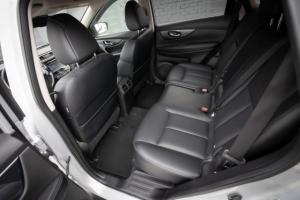 Pelēks Nissan X-Trail 2015 Rīga, ar dzinēja tilpumu 1.60 L un nobraukumu 232 tūkst. km par 11590 €, foto 12 vietnē AUTOMOTO.COM.LV