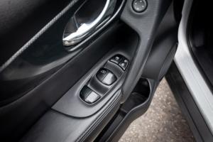 Pelēks Nissan X-Trail 2015 Rīga, ar dzinēja tilpumu 1.60 L un nobraukumu 232 tūkst. km par 11590 €, foto 14 vietnē AUTOMOTO.COM.LV