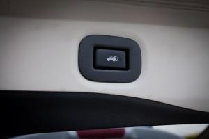 Pelēks Nissan X-Trail 2015 Rīga, ar dzinēja tilpumu 1.60 L un nobraukumu 232 tūkst. km par 11590 €, foto 20 vietnē AUTOMOTO.COM.LV