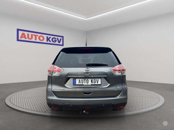 Grey Nissan X-Trail 2015 in Kaunas, with an engine capacity of 1.60 L and mileage of 299 thousand km for 8999 €, photo 4 on AUTOMOTO.COM.LV