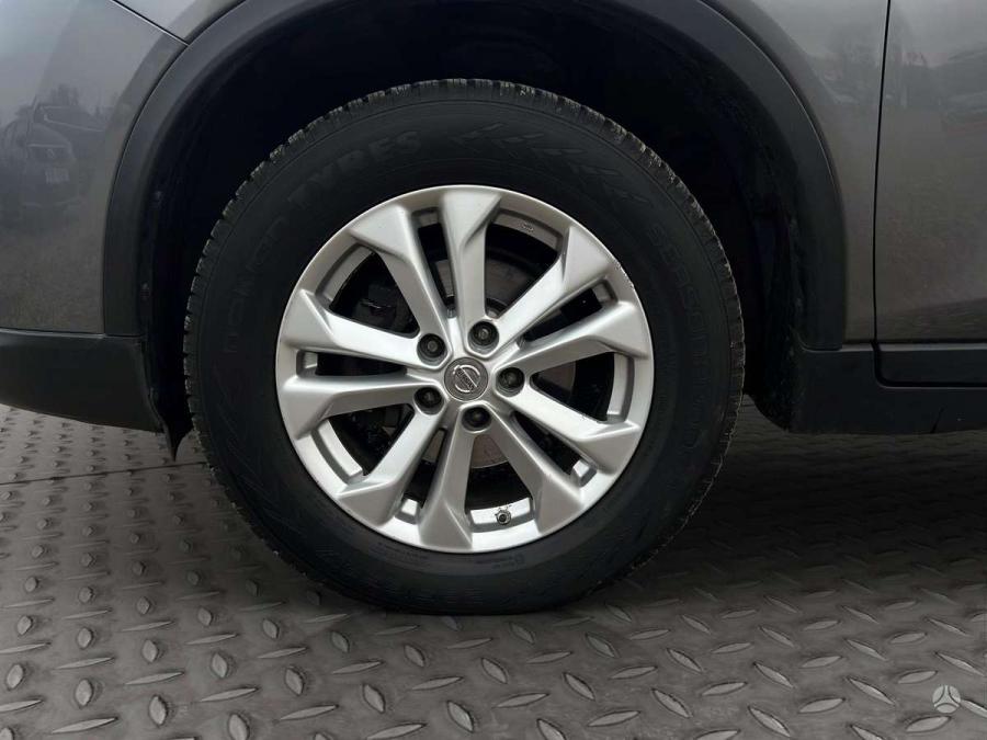Pelēks Nissan X-Trail 2015 Kauņa, ar dzinēja tilpumu 1.60 L un nobraukumu 299 tūkst. km par 8999 €, foto 14 vietnē AUTOMOTO.COM.LV