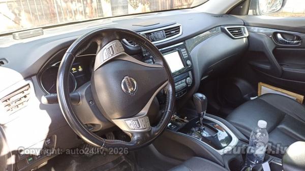 Pelēks Nissan X-Trail 2015 Narva, ar dzinēja tilpumu 1.60 L un nobraukumu 256 tūkst. km par 8499 €, foto 5 vietnē AUTOMOTO.COM.LV