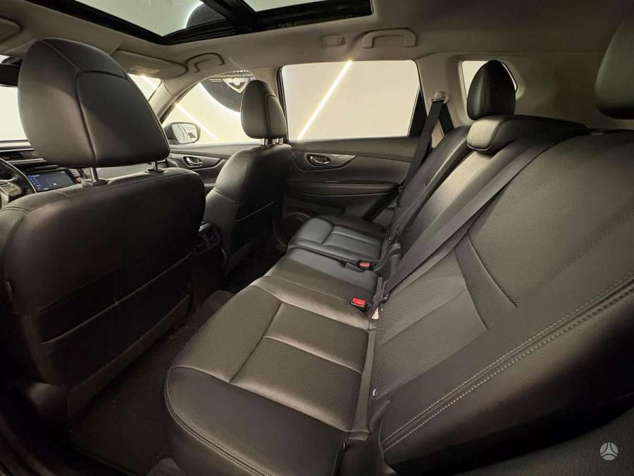 Pelēks Nissan X-Trail 2015 Marijampole, ar dzinēja tilpumu 1.60 L un nobraukumu 190 tūkst. km par 10750 €, foto 12 vietnē AUTOMOTO.COM.LV