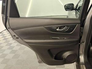 Pelēks Nissan X-Trail 2015 Marijampole, ar dzinēja tilpumu 1.60 L un nobraukumu 190 tūkst. km par 10750 €, foto 15 vietnē AUTOMOTO.COM.LV