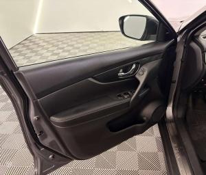 Pelēks Nissan X-Trail 2015 Marijampole, ar dzinēja tilpumu 1.60 L un nobraukumu 190 tūkst. km par 10750 €, foto 21 vietnē AUTOMOTO.COM.LV