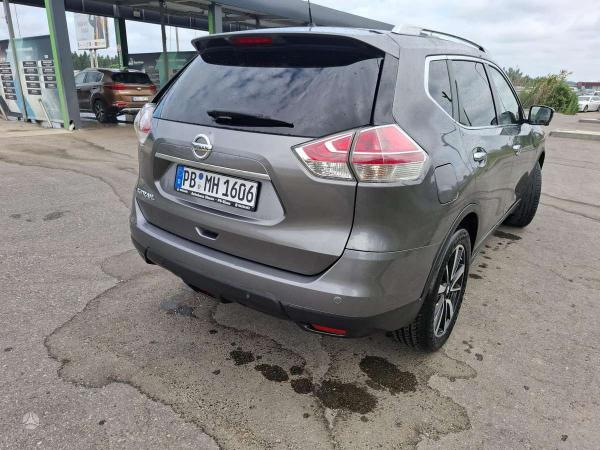 Grey Nissan X-Trail 2015 in Utena, with an engine capacity of 1.60 L and mileage of 273 thousand km for 7200 €, photo 5 on AUTOMOTO.COM.LV