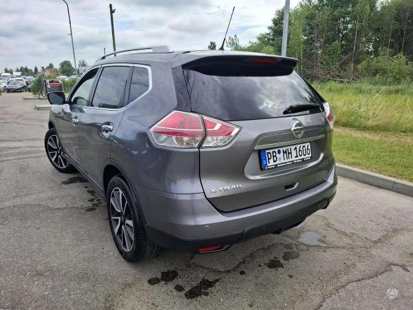 Grey Nissan X-Trail 2015 in Utena, with an engine capacity of 1.60 L and mileage of 273 thousand km for 7200 €, photo 6 on AUTOMOTO.COM.LV