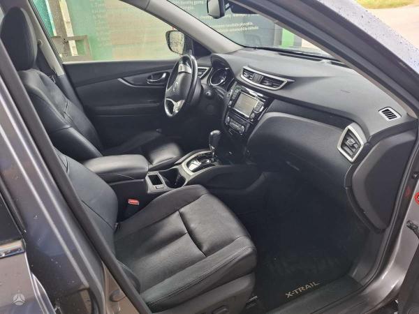 Grey Nissan X-Trail 2015 in Utena, with an engine capacity of 1.60 L and mileage of 273 thousand km for 7200 €, photo 8 on AUTOMOTO.COM.LV