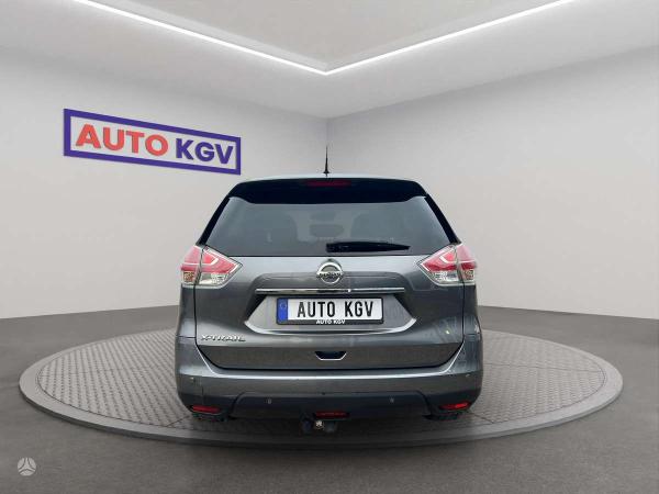 Grey Nissan X-Trail 2015 in Kaunas, with an engine capacity of 1.60 L and mileage of 299 thousand km for 8999 €, photo 4 on AUTOMOTO.COM.LV