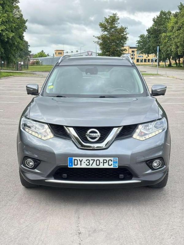 Grey Nissan X-Trail 2015 in Taurage, with an engine capacity of 1.60 L and mileage of 230 thousand km for 8400 €, photo 2 on AUTOMOTO.COM.LV