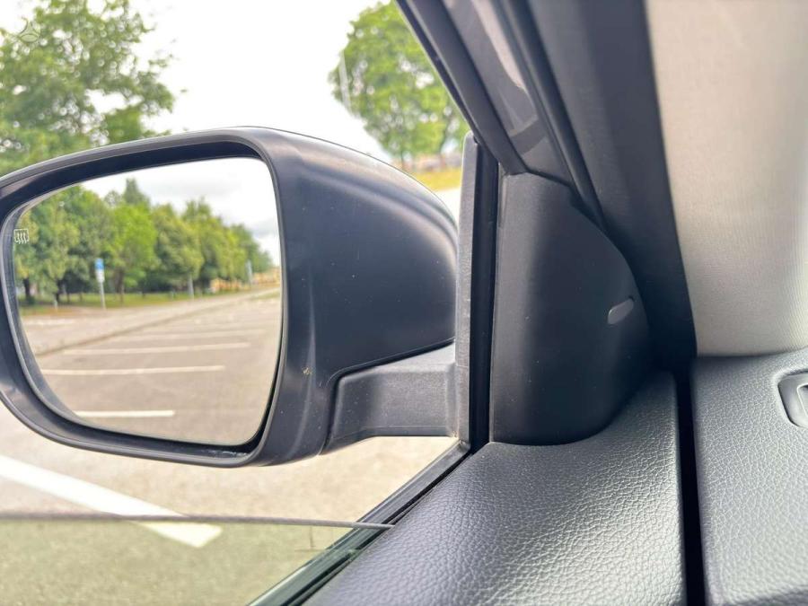 Pelēks Nissan X-Trail 2015 Tauragė, ar dzinēja tilpumu 1.60 L un nobraukumu 230 tūkst. km par 8400 €, foto 18 vietnē AUTOMOTO.COM.LV