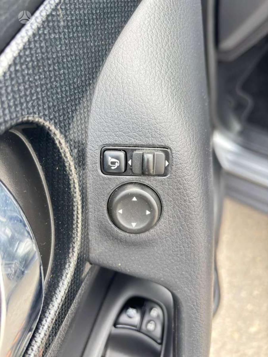Pelēks Nissan X-Trail 2015 Tauragė, ar dzinēja tilpumu 1.60 L un nobraukumu 230 tūkst. km par 8400 €, foto 26 vietnē AUTOMOTO.COM.LV
