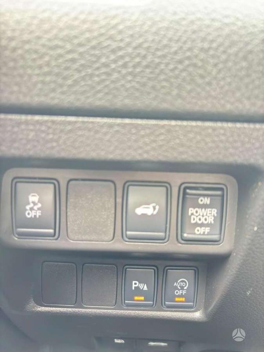 Pelēks Nissan X-Trail 2015 Tauragė, ar dzinēja tilpumu 1.60 L un nobraukumu 230 tūkst. km par 8400 €, foto 28 vietnē AUTOMOTO.COM.LV