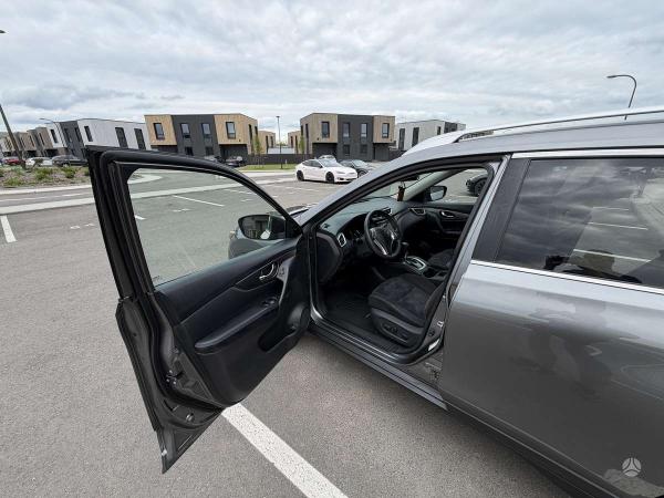 Grey Nissan X-Trail 2015 in Kaunas, with an engine capacity of 2.49 L and mileage of 127 thousand km for 9500 €, photo 8 on AUTOMOTO.COM.LV