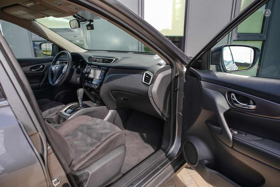 Grey Nissan X-Trail 2015 in Kaunas, with an engine capacity of 2.49 L and mileage of 128 thousand km for 9750 €, photo 33 on AUTOMOTO.COM.LV