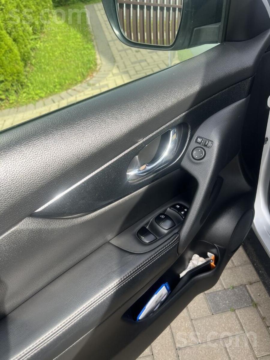 Pelēks Nissan X-Trail 2015 Rīga, ar dzinēja tilpumu 1.60 L un nobraukumu 0 tūkst. km par 7200 €, foto 5 vietnē AUTOMOTO.COM.LV