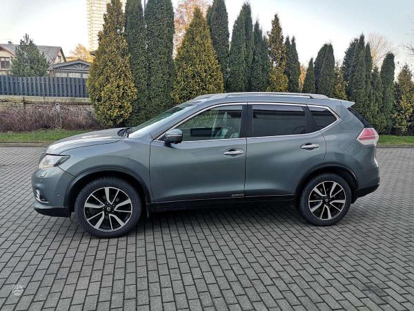 Grey Nissan X-Trail 2016 in Klaipeda, with an engine capacity of 1.60 L and mileage of 400 thousand km for 5999 €, photo 2 on AUTOMOTO.COM.LV