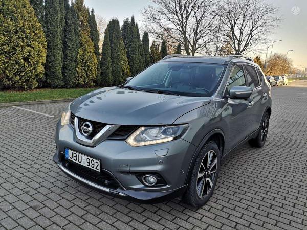 Grey Nissan X-Trail 2016 in Klaipeda, with an engine capacity of 1.60 L and mileage of 400 thousand km for 5999 €, photo 4 on AUTOMOTO.COM.LV