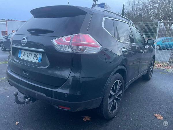 Pelēks Nissan X-Trail 2016 Viļņa, ar dzinēja tilpumu 1.60 L un nobraukumu 210 tūkst. km par 7700 €, foto 2 vietnē AUTOMOTO.COM.LV