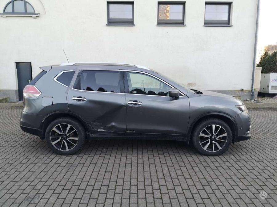 Pelēks Nissan X-Trail 2016 Klaipėda, ar dzinēja tilpumu 1.60 L un nobraukumu 495 tūkst. km par 5500 €, foto 9 vietnē AUTOMOTO.COM.LV