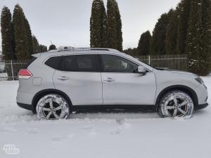 Grey Nissan X-Trail 2016 in Jurbarkas, with an engine capacity of 1.60 L and mileage of 222 thousand km for 7700 €, photo 6 on AUTOMOTO.COM.LV