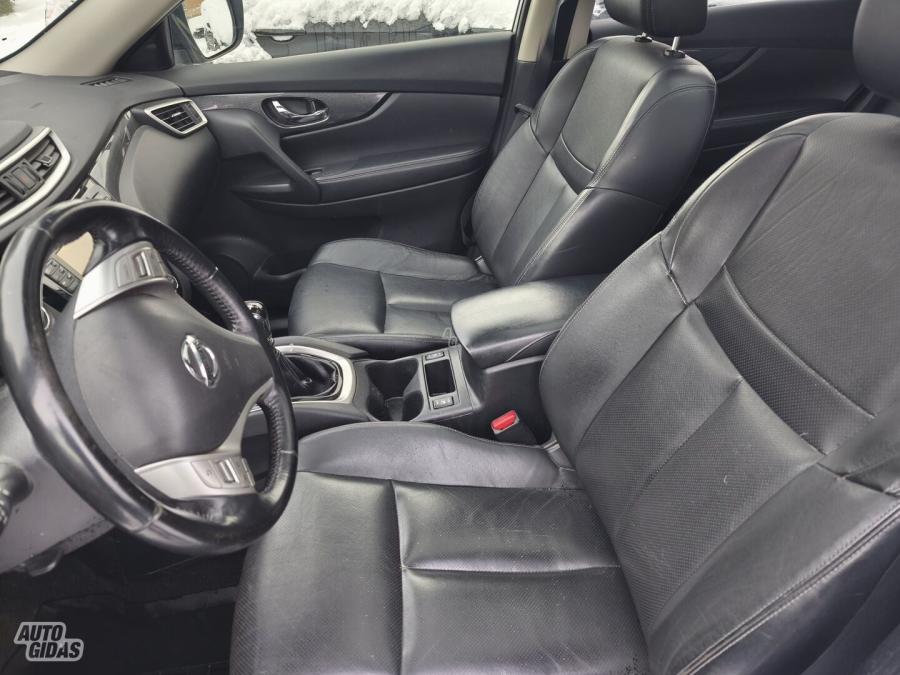 Grey Nissan X-Trail 2016 in Jurbarkas, with an engine capacity of 1.60 L and mileage of 222 thousand km for 7700 €, photo 11 on AUTOMOTO.COM.LV