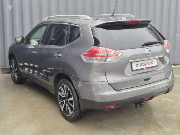 Grey Nissan X-Trail 2016 in Vilnius, with an engine capacity of 1.60 L and mileage of 162 thousand km for 10999 €, photo 4 on AUTOMOTO.COM.LV