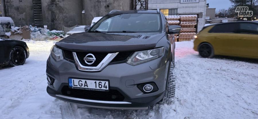 Pelēks Nissan X-Trail 2016 Viļņa, ar dzinēja tilpumu 1.60 L un nobraukumu 182 tūkst. km par 9250 €, foto 2 vietnē AUTOMOTO.COM.LV