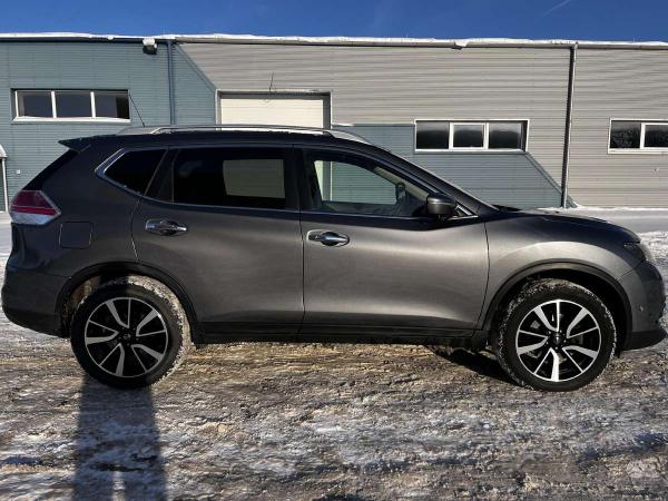 Grey Nissan X-Trail 2016 in Siauliai, with an engine capacity of 1.60 L and mileage of 164 thousand km for 10550 €, photo 6 on AUTOMOTO.COM.LV