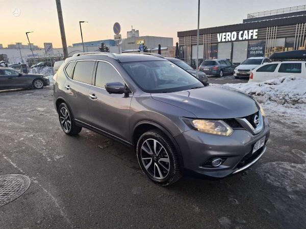 Grey Nissan X-Trail 2016 in Kaunas, with an engine capacity of 1.60 L and mileage of 113 thousand km for 9900 €, photo 1 on AUTOMOTO.COM.LV