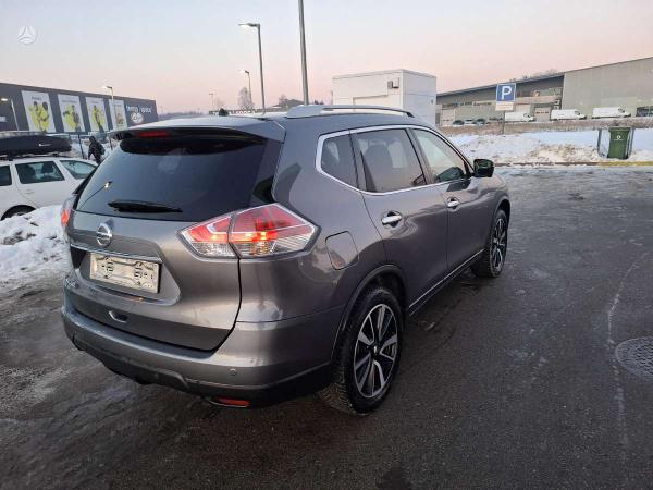 Grey Nissan X-Trail 2016 in Kaunas, with an engine capacity of 1.60 L and mileage of 113 thousand km for 9900 €, photo 5 on AUTOMOTO.COM.LV