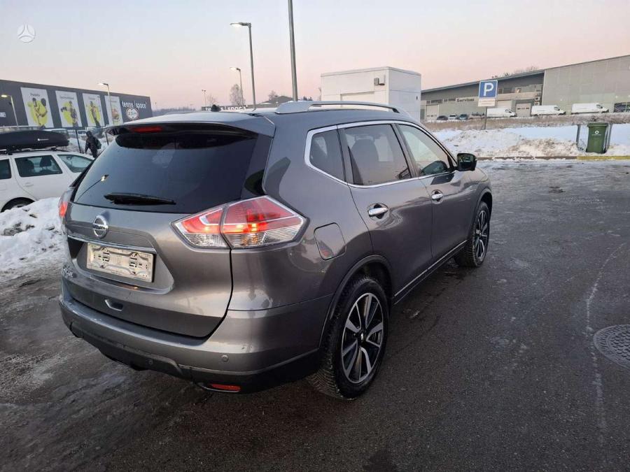 Grey Nissan X-Trail 2016 in Kaunas, with an engine capacity of 1.60 L and mileage of 113 thousand km for 9900 €, photo 5 on AUTOMOTO.COM.LV