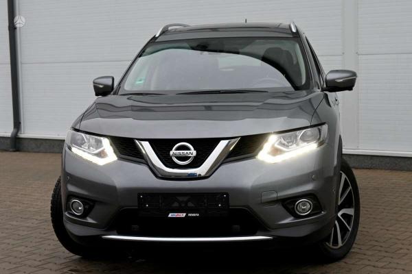 Grey Nissan X-Trail 2016 in Kretinga, with an engine capacity of 1.60 L and mileage of 202 thousand km for 11350 €, photo 2 on AUTOMOTO.COM.LV