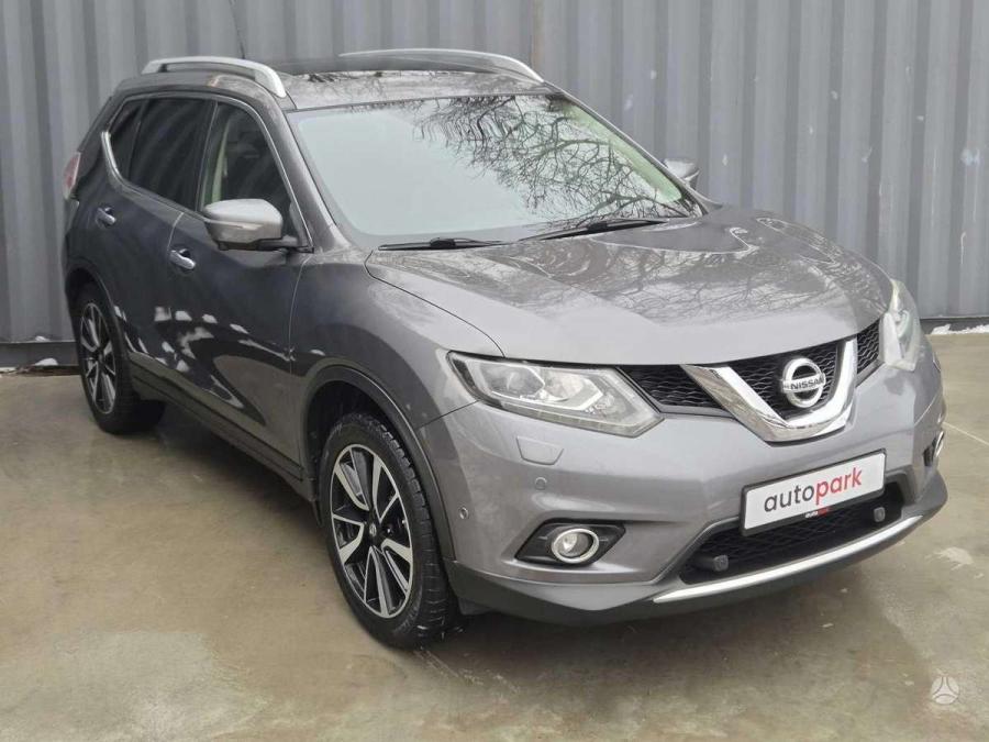 Grey Nissan X-Trail 2016 in Vilnius, with an engine capacity of 1.60 L and mileage of 162 thousand km for 10999 €, photo 2 on AUTOMOTO.COM.LV