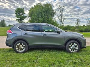 Grey Nissan X-Trail 2016 in Rakvere, with an engine capacity of 1.60 L and mileage of 178 thousand km for 9600 €, photo 3 on AUTOMOTO.COM.LV