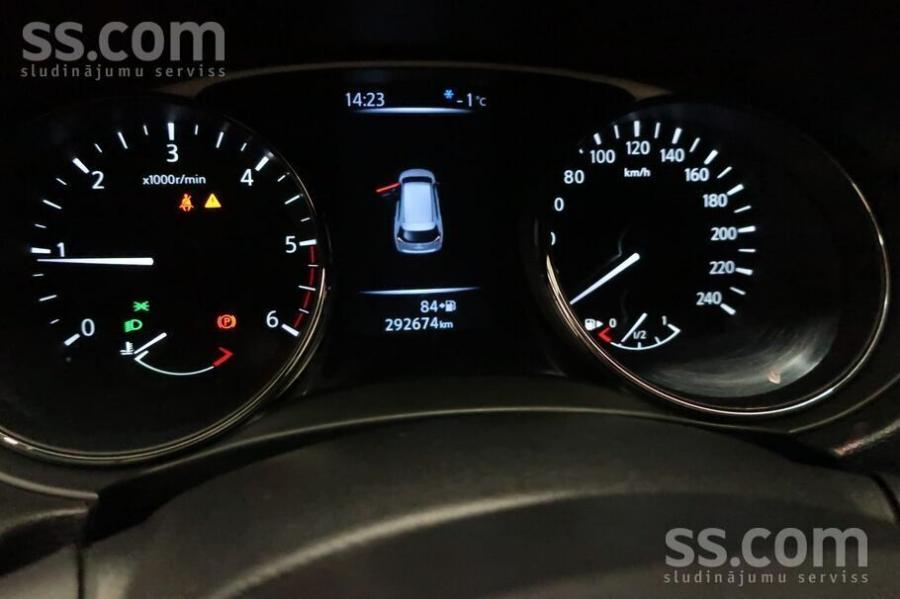Pelēks Nissan X-Trail 2016 Rīga, ar dzinēja tilpumu 1.60 L un nobraukumu 293 tūkst. km par 7490 €, foto 8 vietnē AUTOMOTO.COM.LV