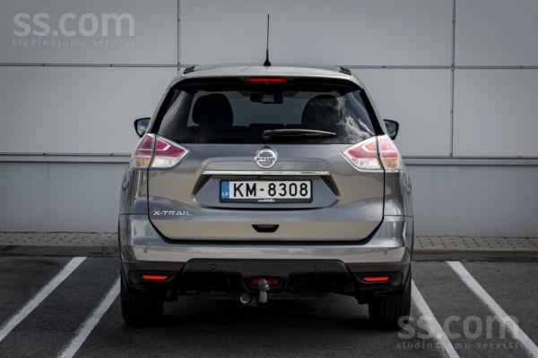 Grey Nissan X-Trail 2016 in Riga, with an engine capacity of 1.60 L and mileage of 156 thousand km for 9995 €, photo 5 on AUTOMOTO.COM.LV