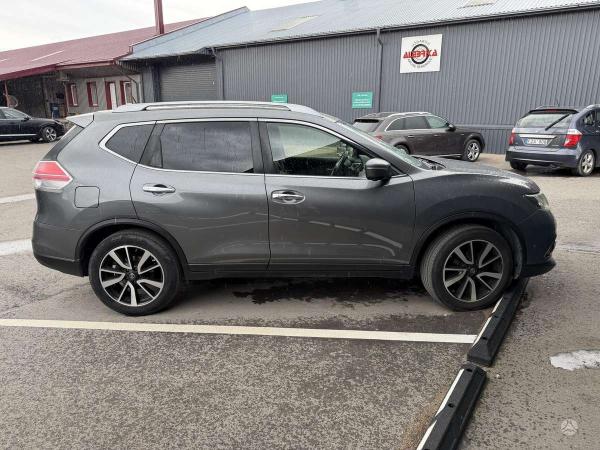 Pelēks Nissan X-Trail 2016 Tauragė, ar dzinēja tilpumu 1.60 L un nobraukumu 231 tūkst. km par 6500 €, foto 3 vietnē AUTOMOTO.COM.LV