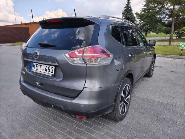 Grey Nissan X-Trail 2016 in Siauliai, with an engine capacity of 1.60 L and mileage of 363 thousand km for 7450 €, photo 6 on AUTOMOTO.COM.LV