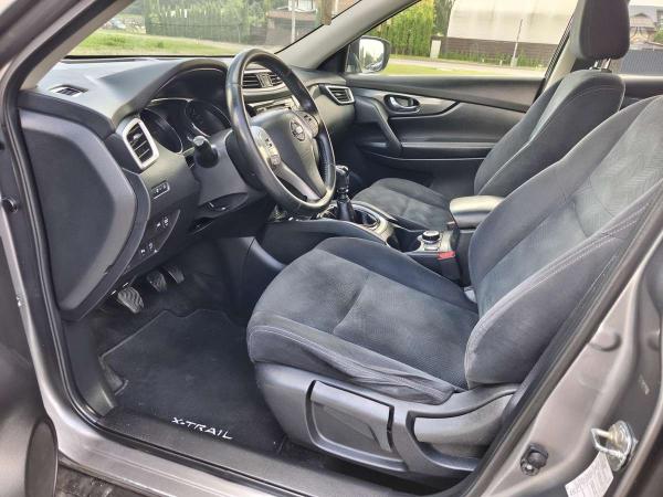 Grey Nissan X-Trail 2016 in Siauliai, with an engine capacity of 1.60 L and mileage of 363 thousand km for 7450 €, photo 9 on AUTOMOTO.COM.LV