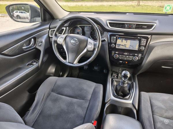 Grey Nissan X-Trail 2016 in Siauliai, with an engine capacity of 1.60 L and mileage of 363 thousand km for 7450 €, photo 10 on AUTOMOTO.COM.LV