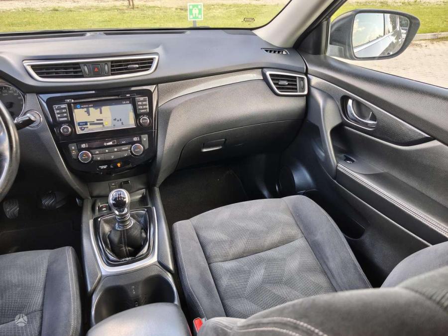 Pelēks Nissan X-Trail 2016 Šauļi, ar dzinēja tilpumu 1.60 L un nobraukumu 363 tūkst. km par 7450 €, foto 14 vietnē AUTOMOTO.COM.LV