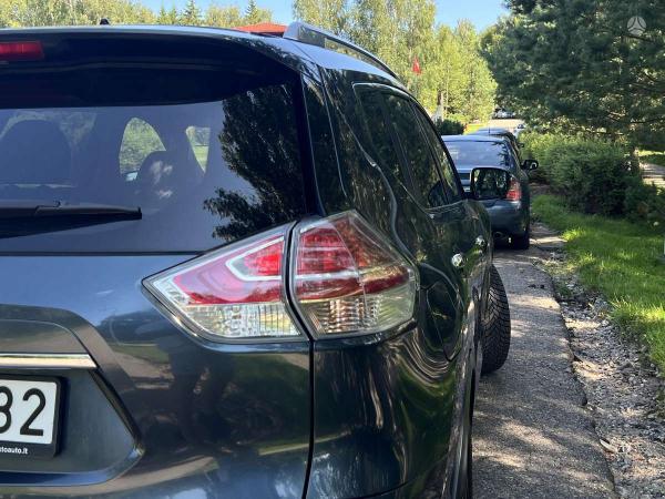 Grey Nissan X-Trail 2016 in Vilnius, with an engine capacity of 1.60 L and mileage of 220 thousand km for 7500 €, photo 6 on AUTOMOTO.COM.LV