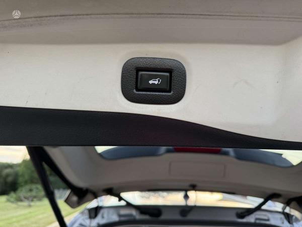 Grey Nissan X-Trail 2016 in Taurage, with an engine capacity of 1.60 L and mileage of 231 thousand km for 8700 €, photo 9 on AUTOMOTO.COM.LV