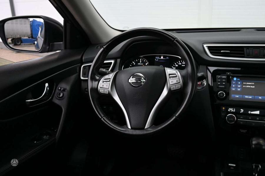 Grey Nissan X-Trail 2016 in Kretinga, with an engine capacity of 1.60 L and mileage of 202 thousand km for 10399 €, photo 58 on AUTOMOTO.COM.LV