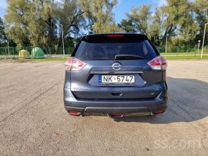 Grey Nissan X-Trail 2017 in Riga, with an engine capacity of 1.60 L and mileage of 173 thousand km for 10200 €, photo 4 on AUTOMOTO.COM.LV