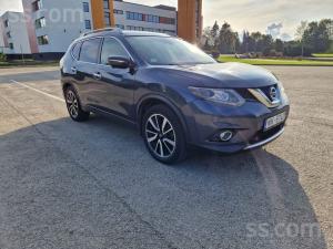 Grey Nissan X-Trail 2017 in Riga, with an engine capacity of 1.60 L and mileage of 173 thousand km for 10200 €, photo 7 on AUTOMOTO.COM.LV