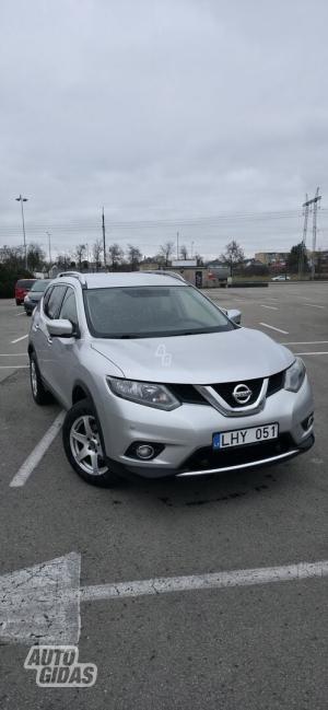 Grey Nissan X-Trail 2017 in Vilnius, with an engine capacity of 1.60 L and mileage of 179 thousand km for 10499 €, photo 5 on AUTOMOTO.COM.LV