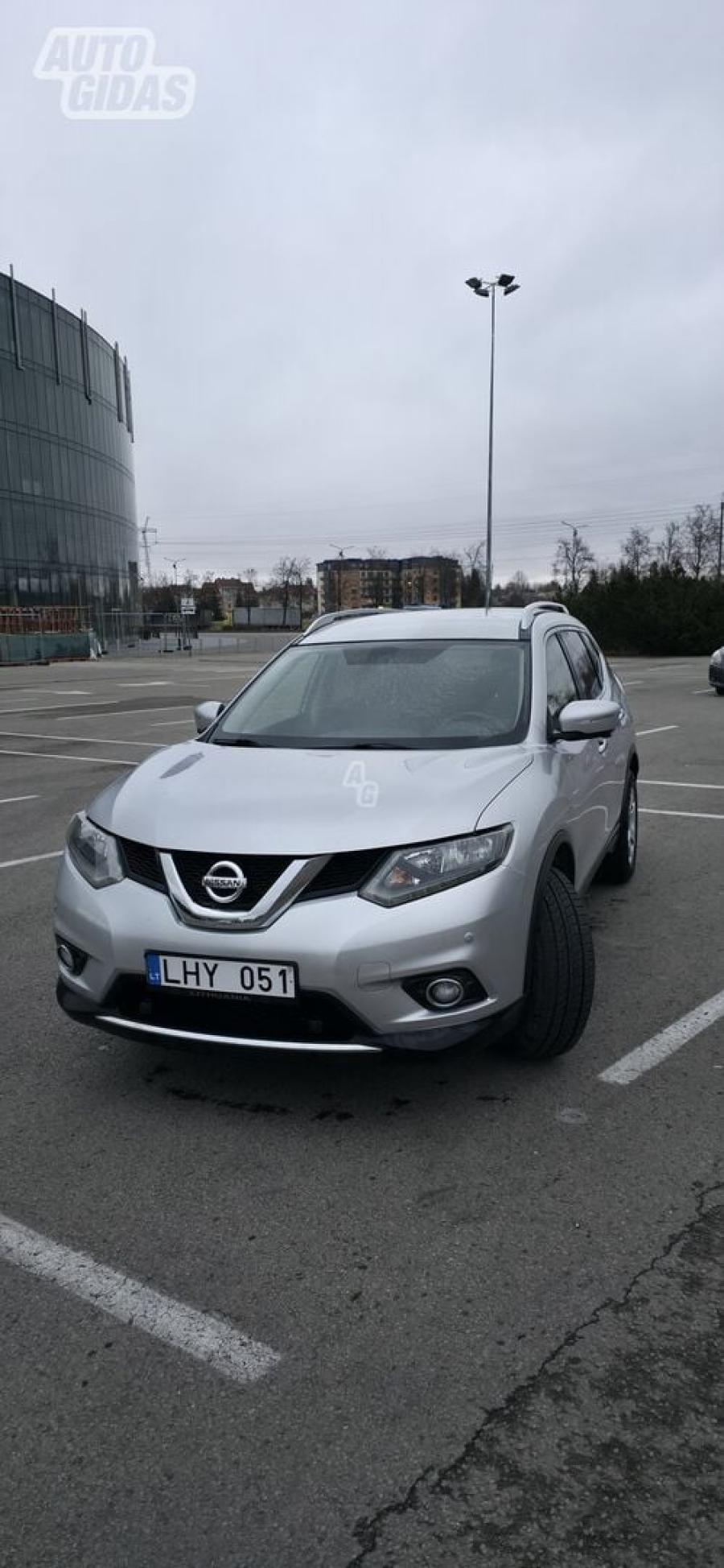 Grey Nissan X-Trail 2017 in Vilnius, with an engine capacity of 1.60 L and mileage of 179 thousand km for 10499 €, photo 6 on AUTOMOTO.COM.LV