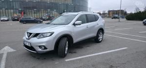 Grey Nissan X-Trail 2017 in Vilnius, with an engine capacity of 1.60 L and mileage of 179 thousand km for 10499 €, photo 7 on AUTOMOTO.COM.LV
